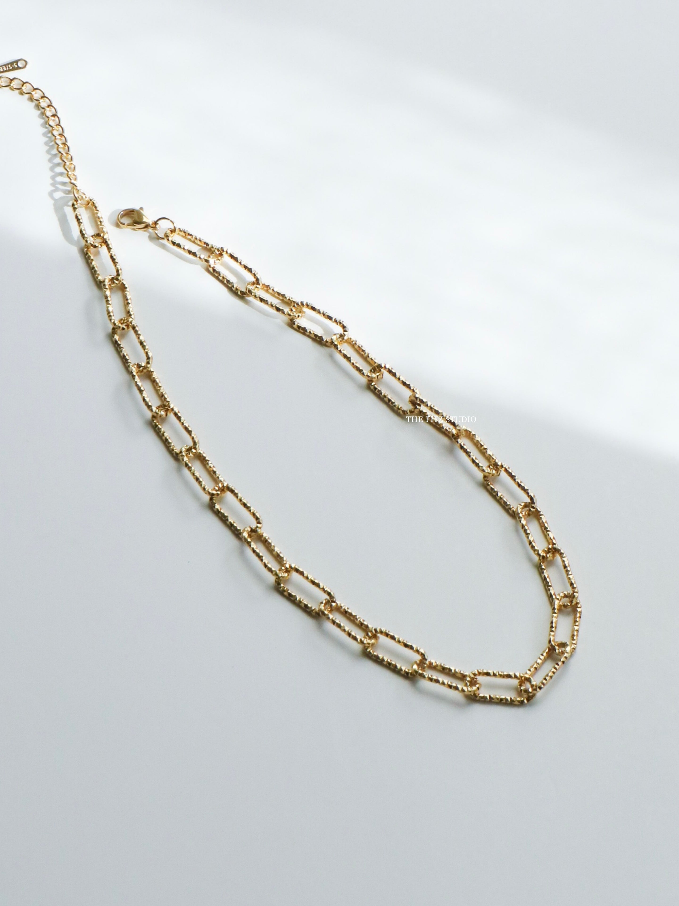 Twisted Clip Click Chain Necklace – The Fitz Studio